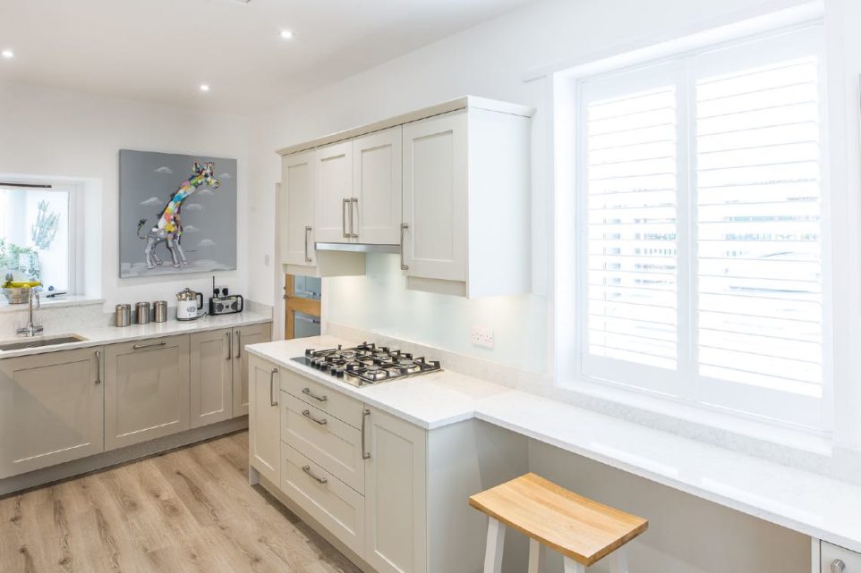 Caledonia Taransay Smooth Painted in Chalk Cliffs – Ashley Ann